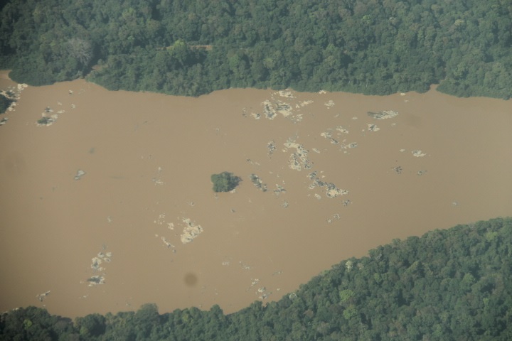 Mazaruni, Cuyuni rivers heavily polluted; govt deploys team to take ...