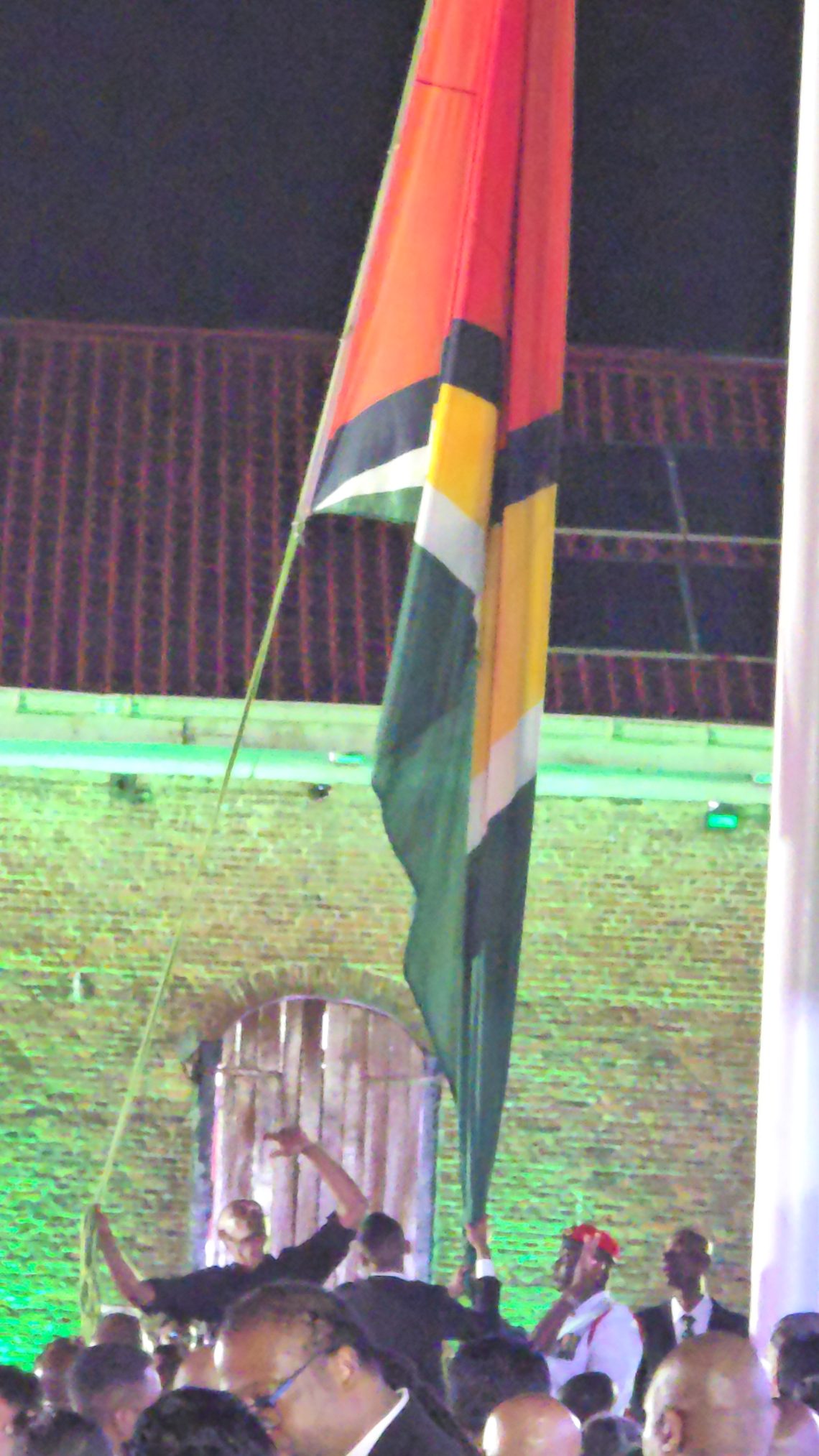 National flag stuck at Independence ceremony – Demerara Waves Online ...